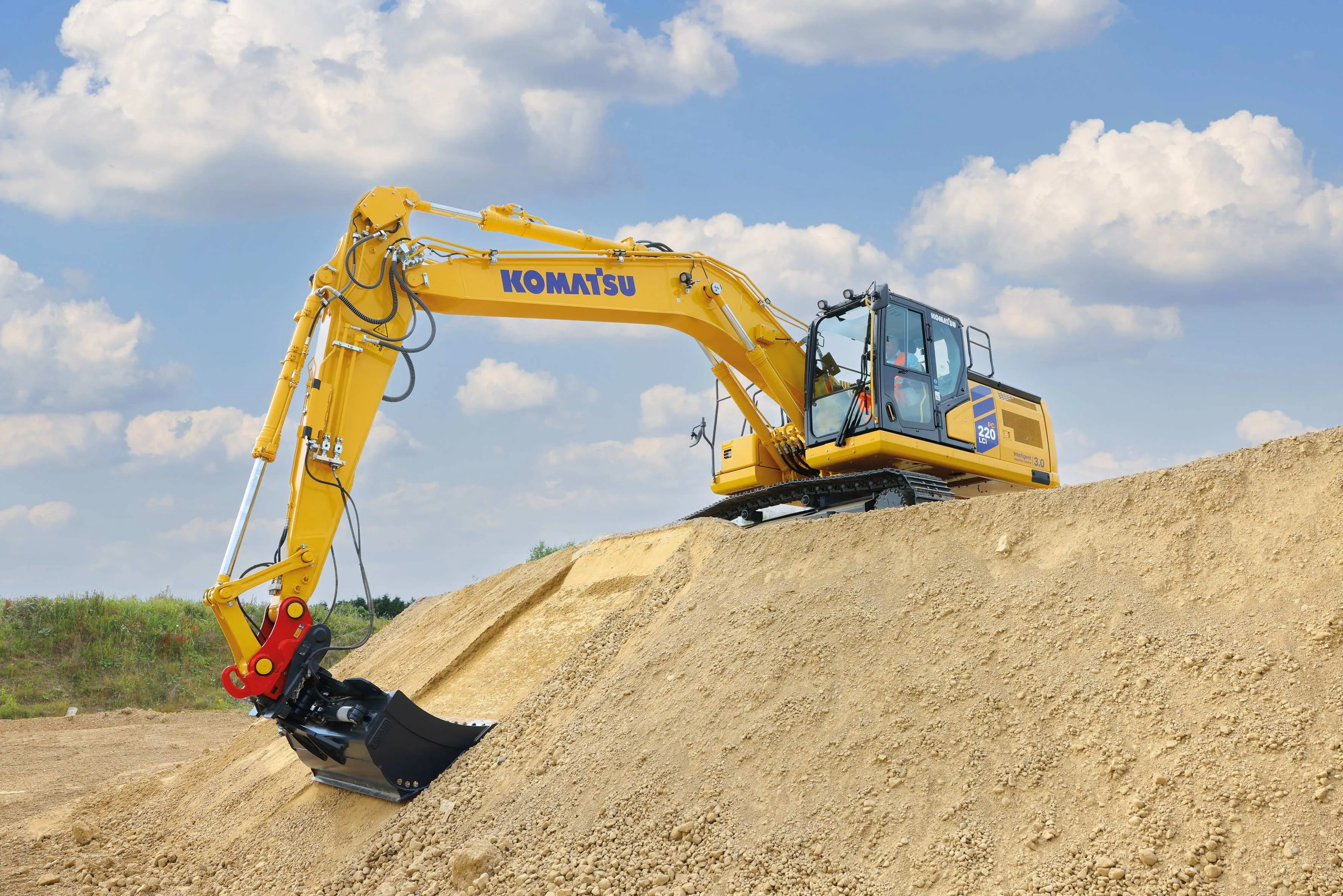 Komatsu’s electric excavator is available | Global Highways